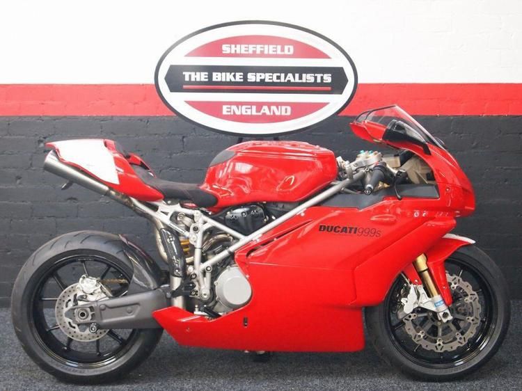 £100K Garage: Luke Edwards - PistonHeads UK