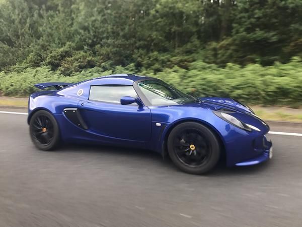 Lotus Elise Magnetic Blue