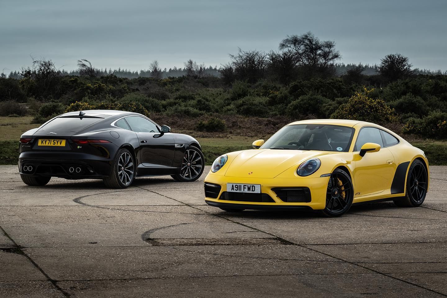Jaguar F Type R P575 Vs Porsche 911 Carrera 4 GTS PistonHeads UK Jaguar F Type R P575 Vs Porsche 911 Carrera 4 GTS PistonHeads UK